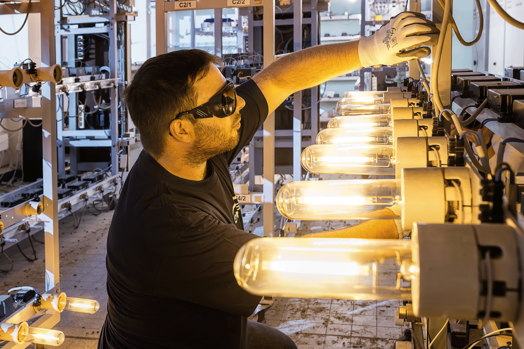 Photobiological safety testing of lamps and luminaires - ENGIE Laborelec